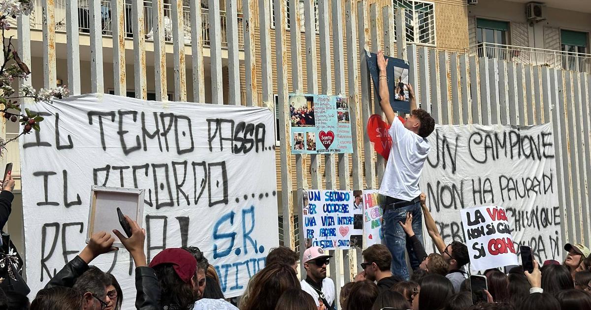 Omicidio Santo Romano, folla di giovani per la prima udienza - Il Roma