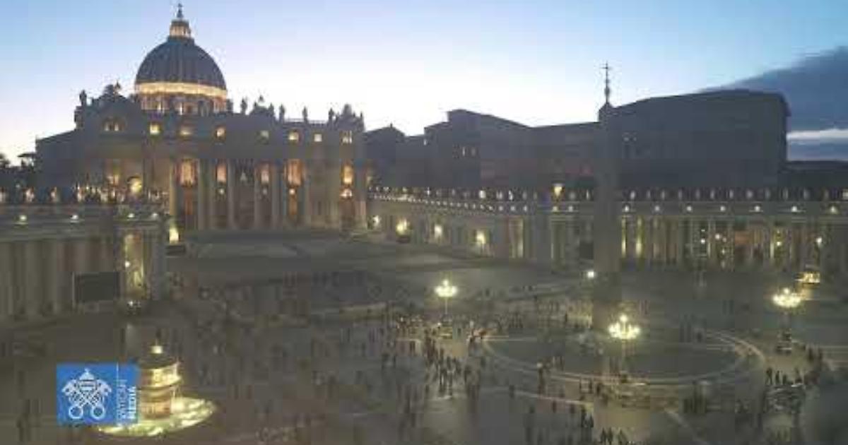 Conclave, elezioni del nuovo Papa: la diretta da piazza San Pietro - Il ...